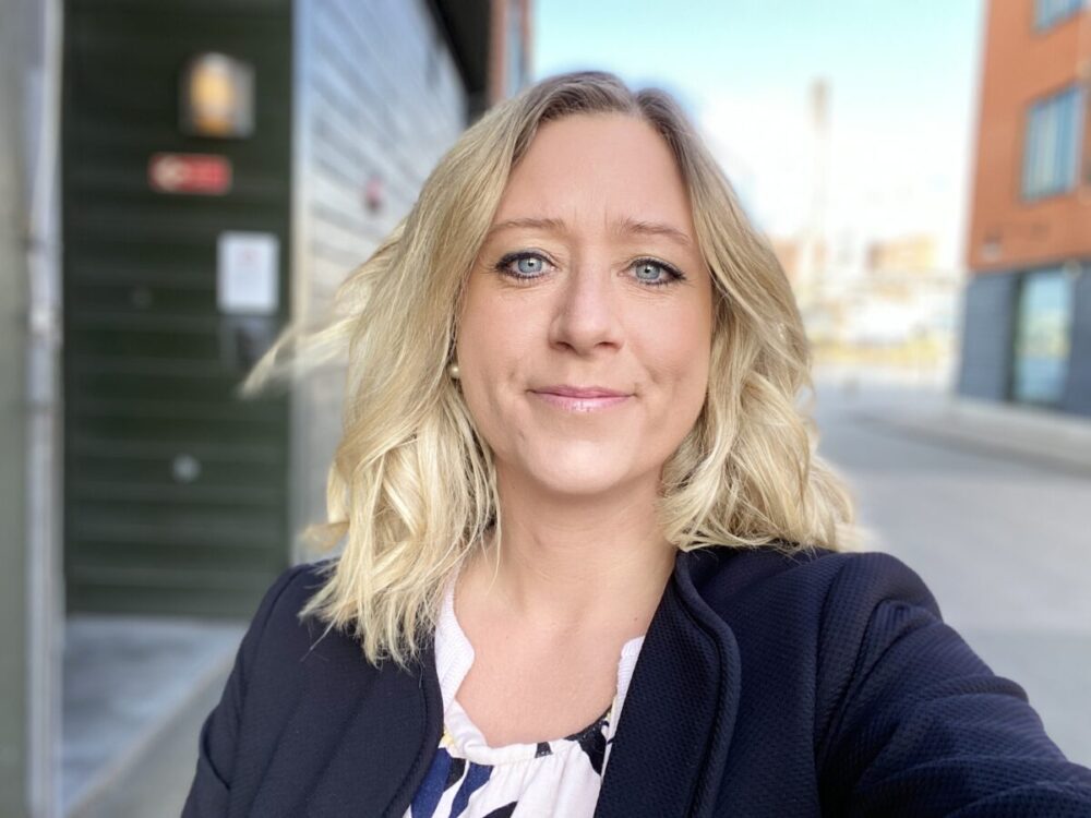 Jessica Holmstrom's Instagram, Twitter & Facebook on IDCrawl